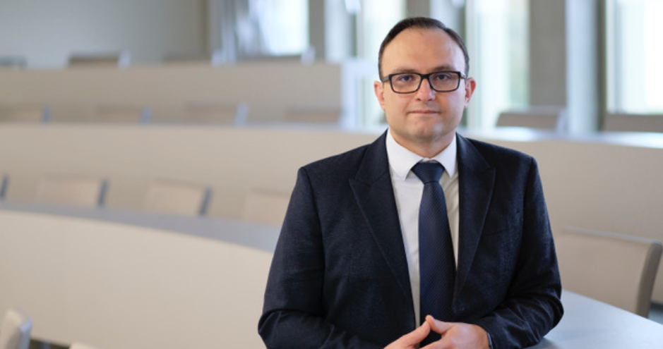 HEC Professor Aflaki Rewarded for Putting Sustainability at Heart of ... HEC Professor Aflaki Rewarded for Putting Sustainability at Heart of ...